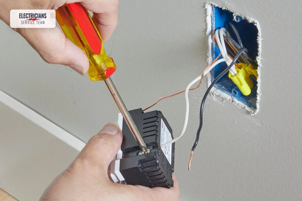 Electricians Service Team - Vista