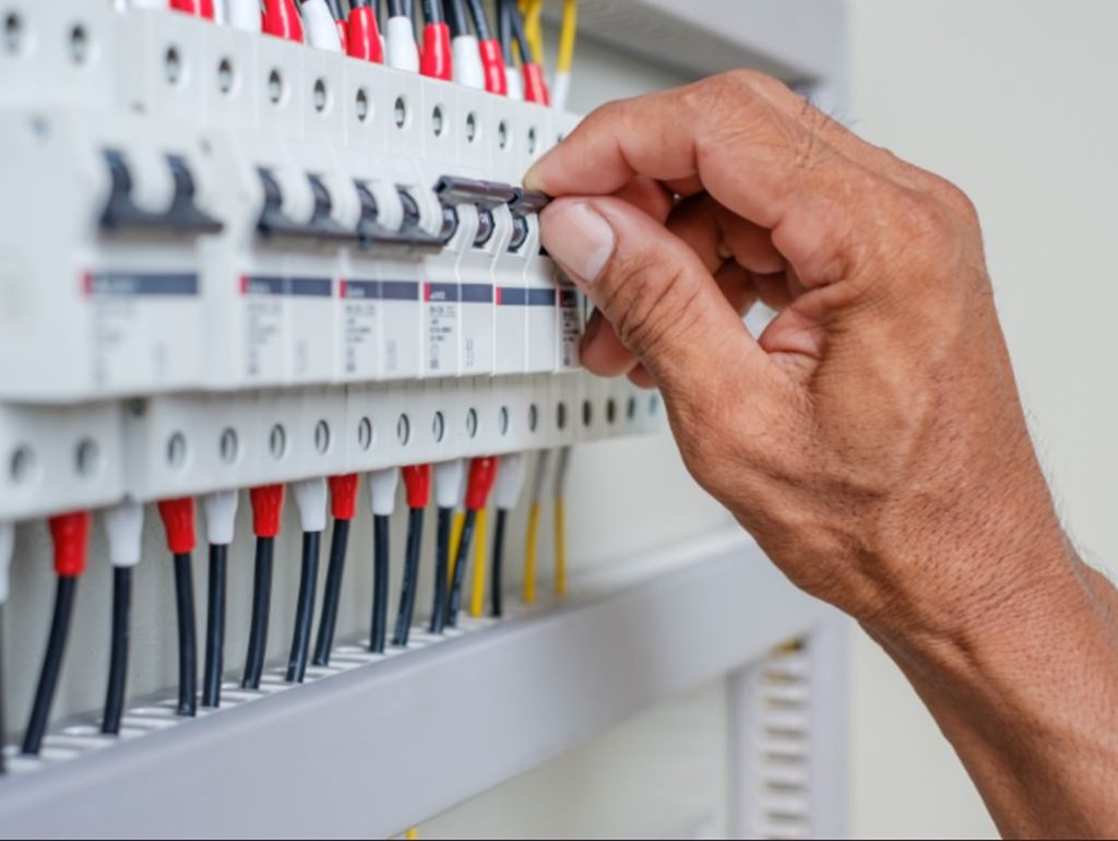 Step-by-Step Guide to Circuit Breaker Troubleshooting - Trusted And ...