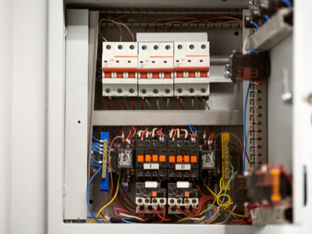 Step-by-Step Guide to Circuit Breaker Troubleshooting - Trusted And ...