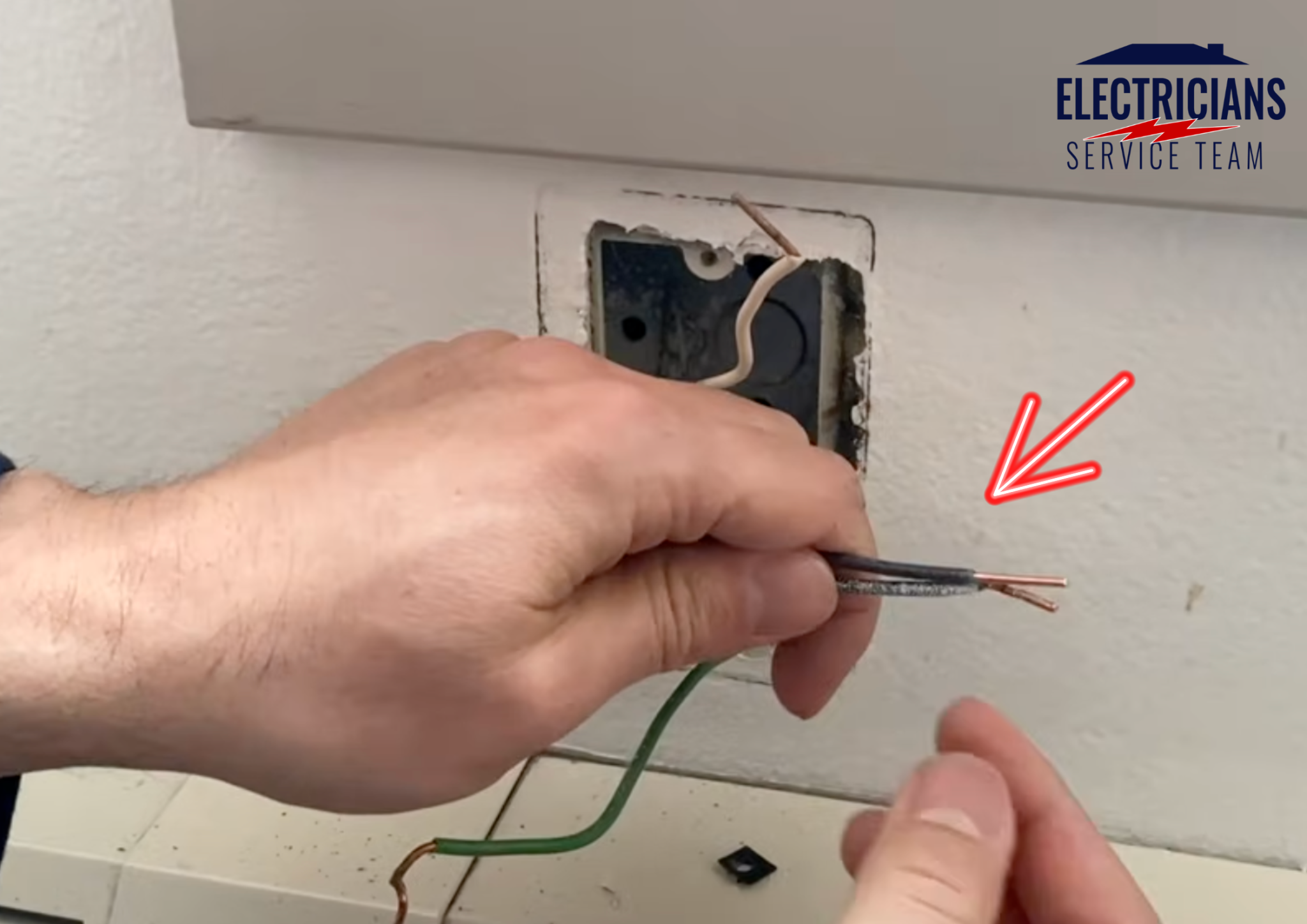 DIY Guide: How to Replace an Electrical Outlet
